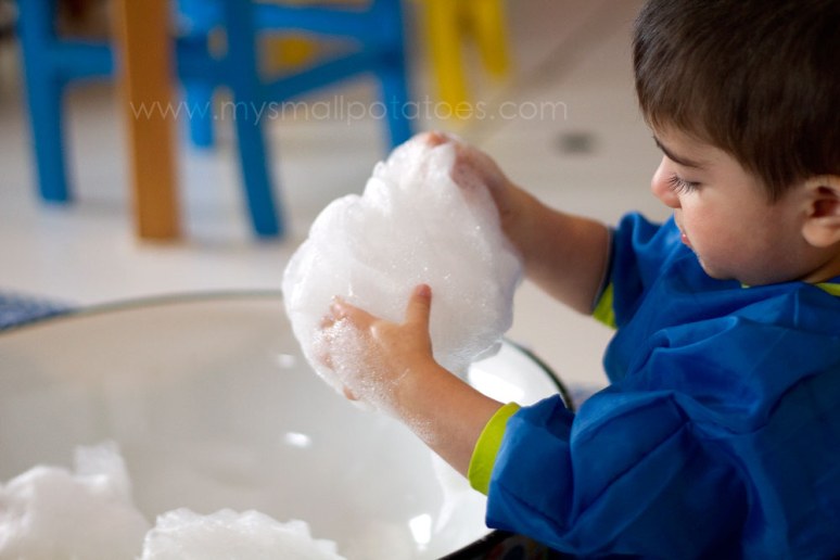 Weekly Kid’s Co-op! Bubbly Bowl of Snowballs…a Wintery-Themed Sensory ...