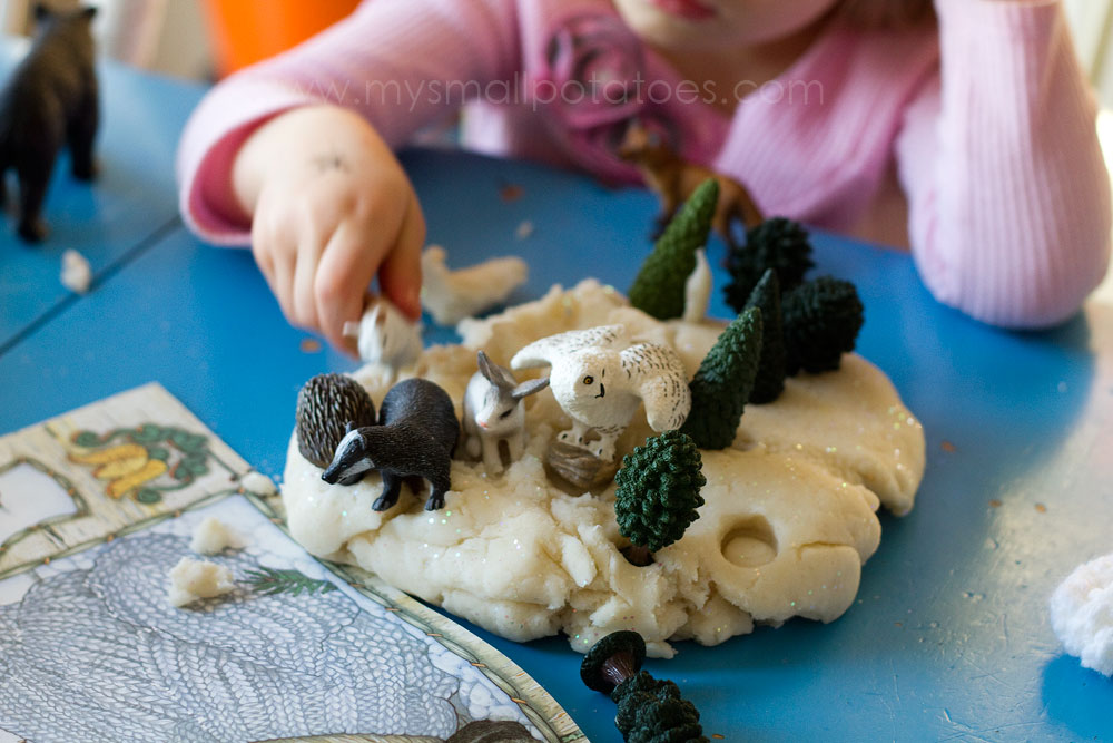 Weekly Kid’s Co-op: The Mitten…An Enchanting Small World Activity ...